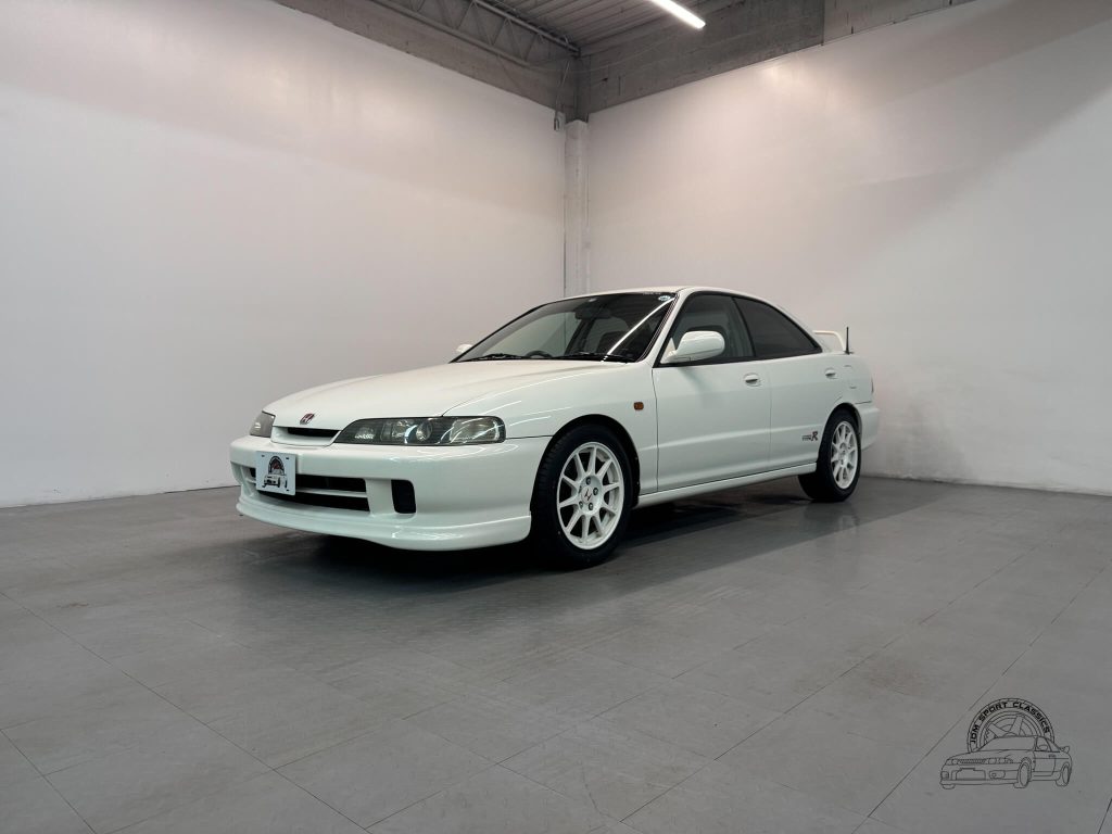 1998 Honda Integra Type R DB8 - JDM Sport Classics